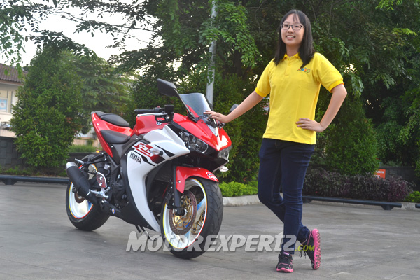 Ini dia modif Yamaha R25 ban tapak lebar dan pake double disk! gagah ...