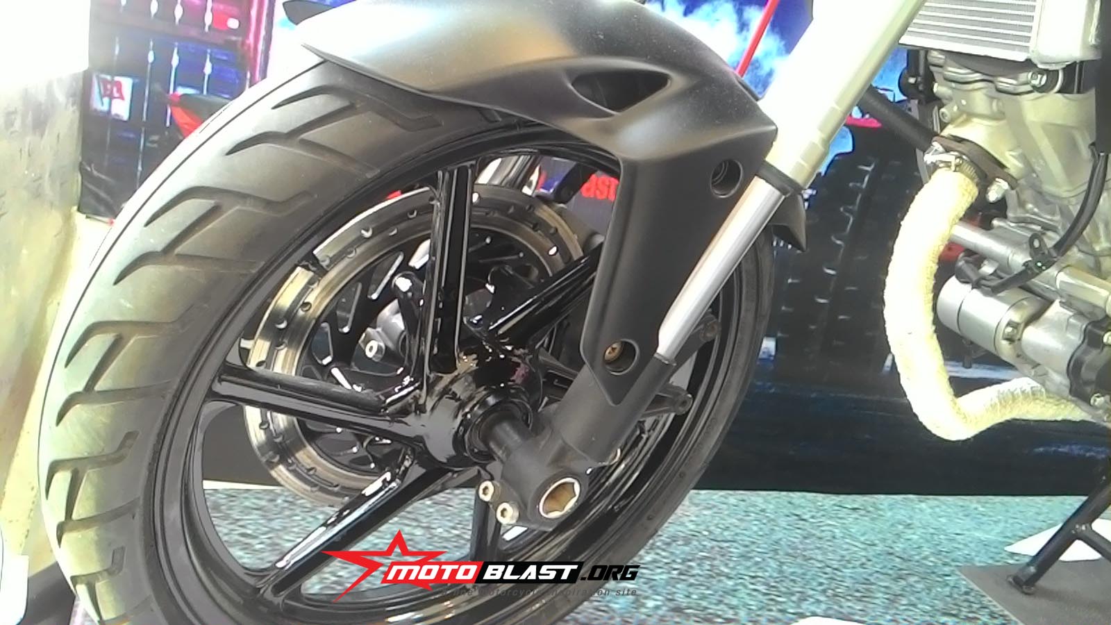Modif Simple Exclusive berkualitas untuk all new CB150R! makin gagah ...