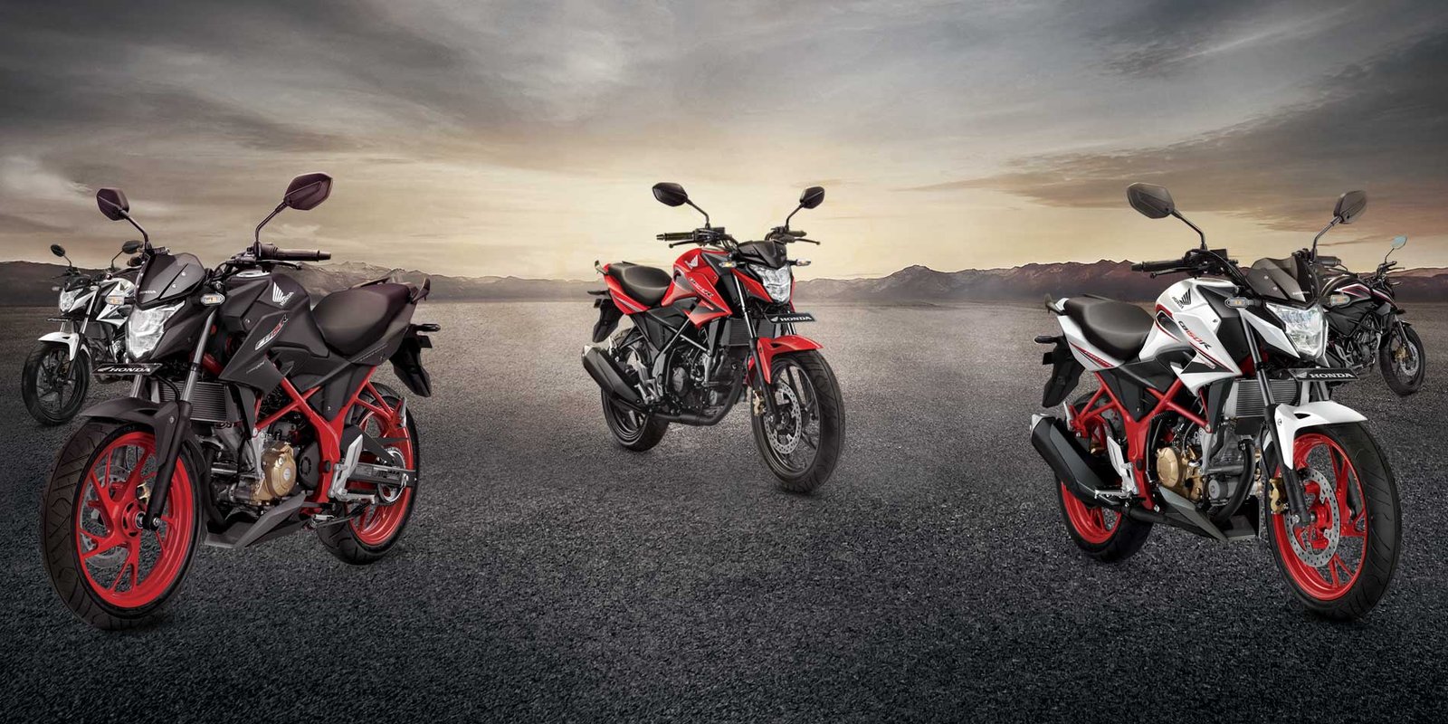 Foto Studio Honda New CB150R Special Edition ! Yang hitam doff bikin ...