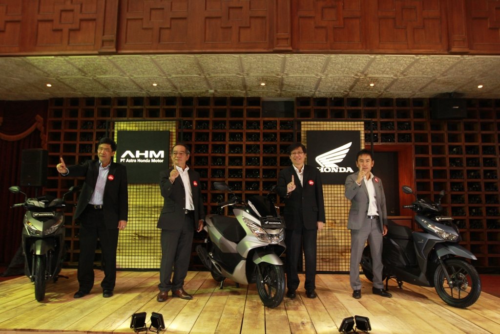 Facelift New Honda PCX 150 2016