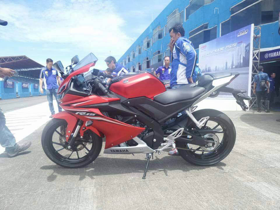 Inilah Varian Warna dan Spesifikasi lengkap All New Yamaha R15 - MOTOBLAST