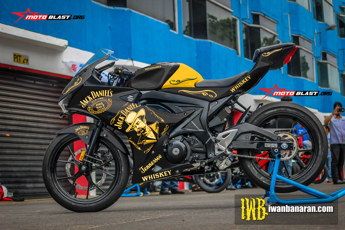 Modifikasi Striping Suzuki GSX-R150 Black Jack Daniel Gold - MOTOBLAST