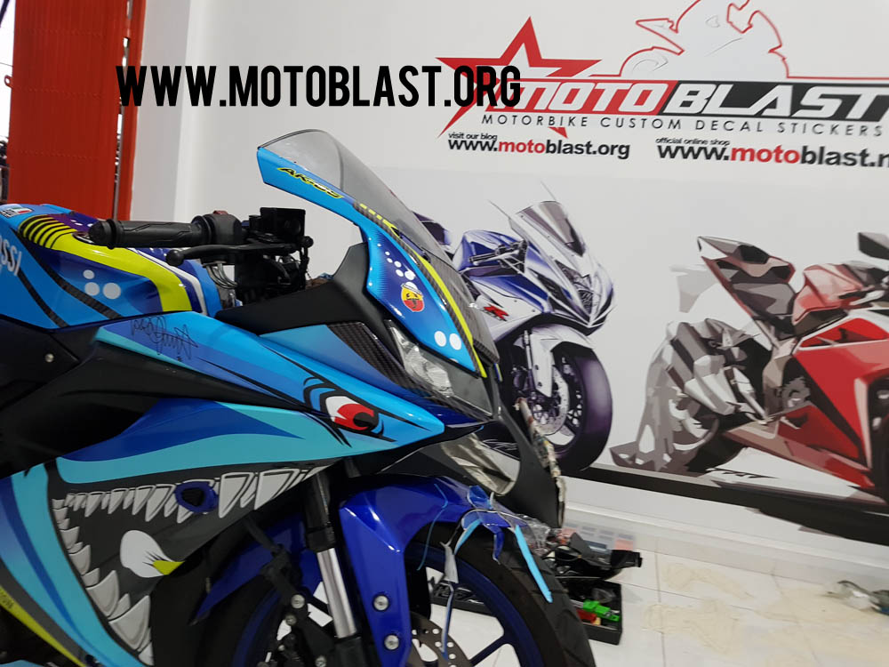 Modifikasi Motor New Yamaha R15 V3 Shark dari Bali - MOTOBLAST