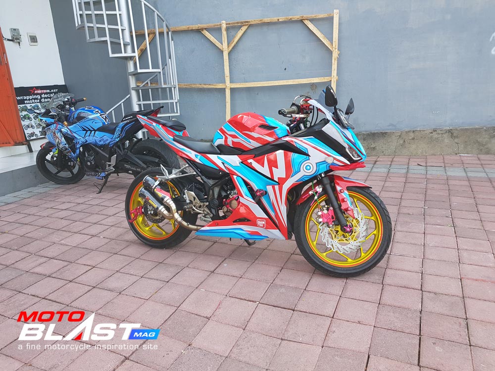 Modifikasi Honda CBR150R Facelift Ultraman Ginga - MOTOBLAST