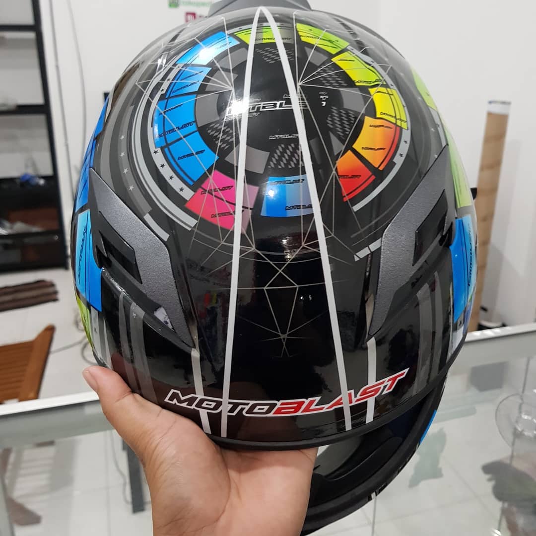 Wrapping Stiker Decal Helmet INK Duke jadi tema LS2 Motoblast seragam ...