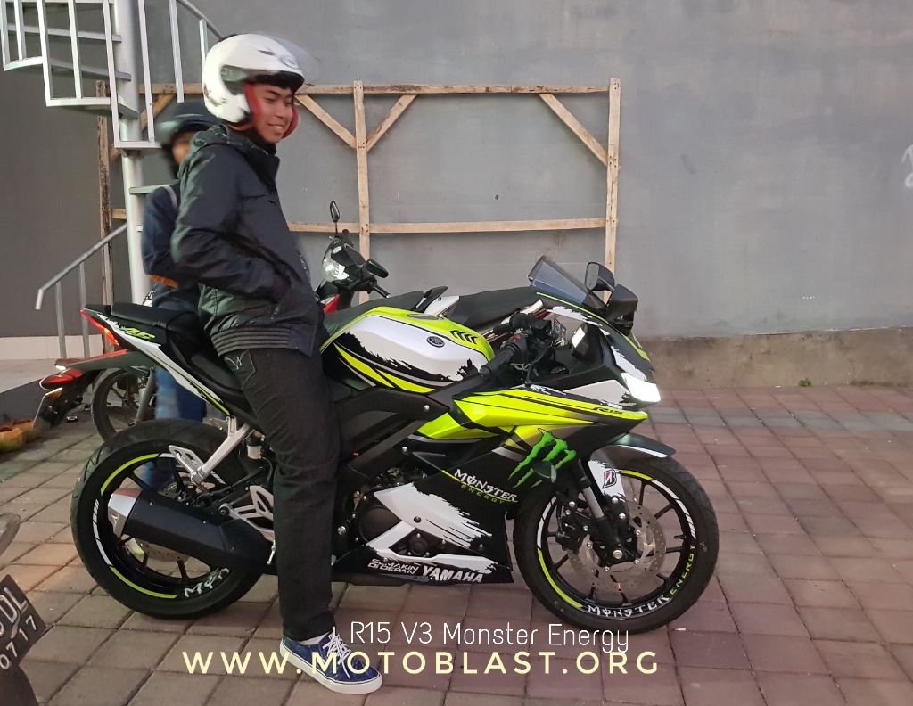Decal R15 V3 Motoblast livery Monster energy - MOTOBLAST