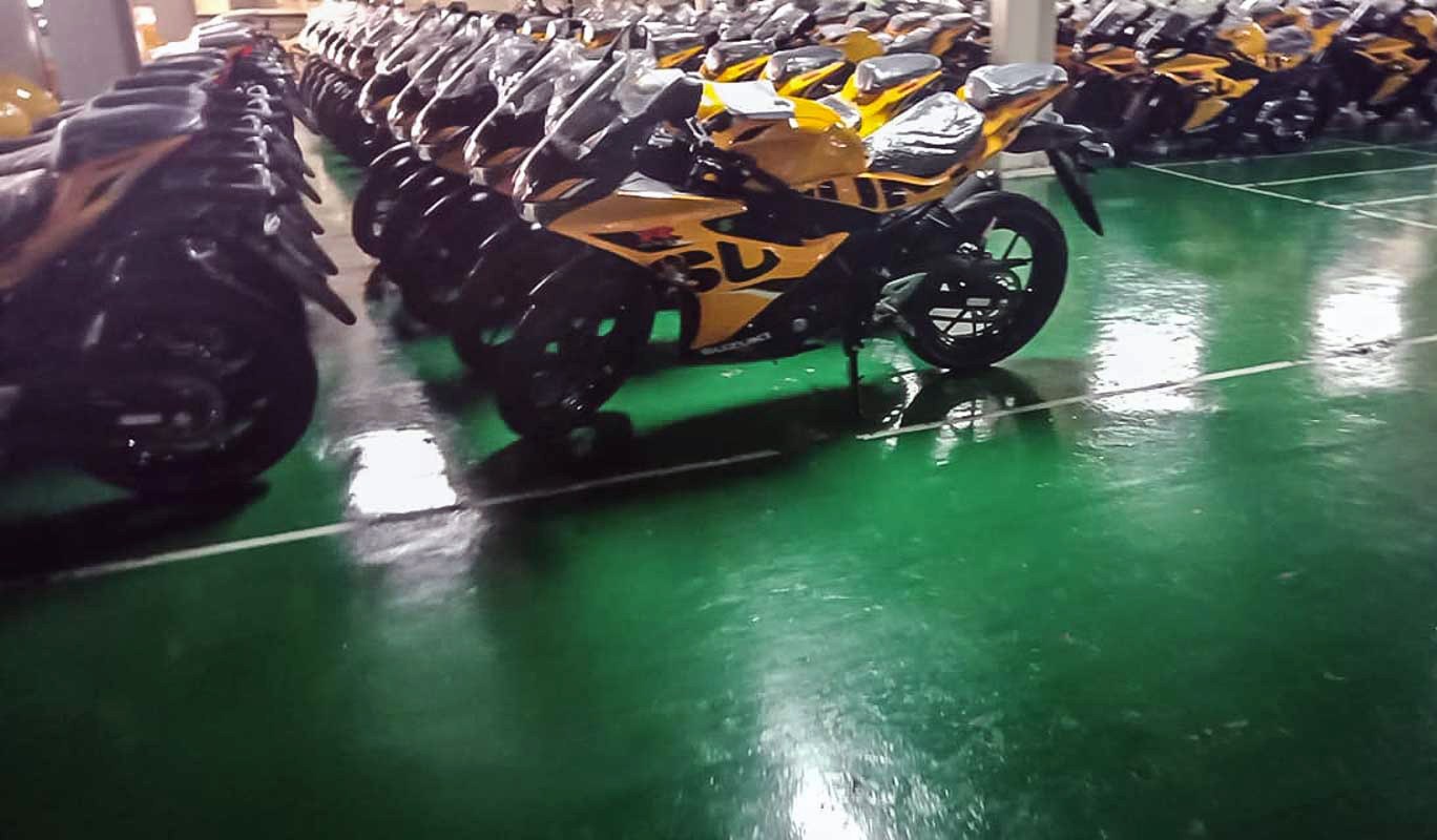 Suzuki GSX-R 150 Warna Kuning..wah Sangarrrr - MOTOBLAST