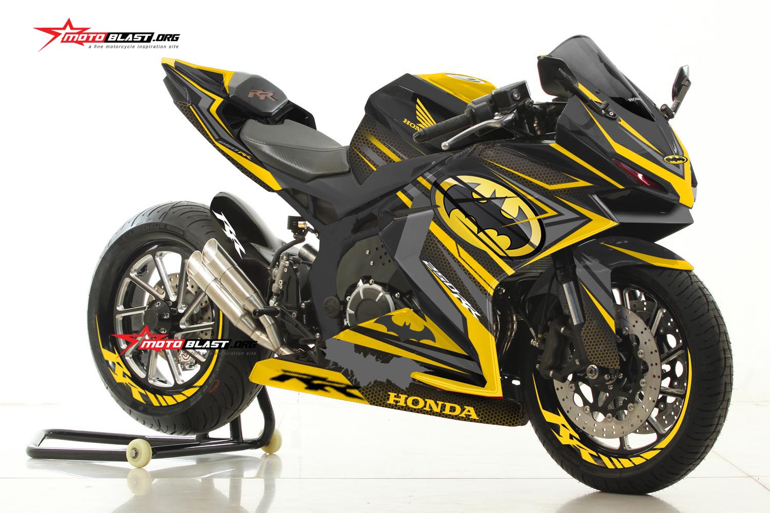 Honda CBR250RR Black tema Batman - MOTOBLAST
