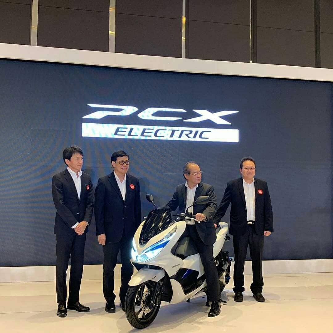Spesifikasi lengkap Honda PCX Electric - MOTOBLAST