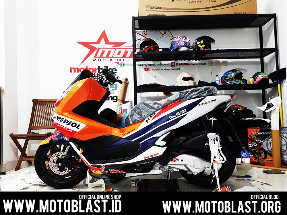 Ini dia Honda PCX 150 Lokal Livery Repsol pertama di Bali - MOTOBLAST