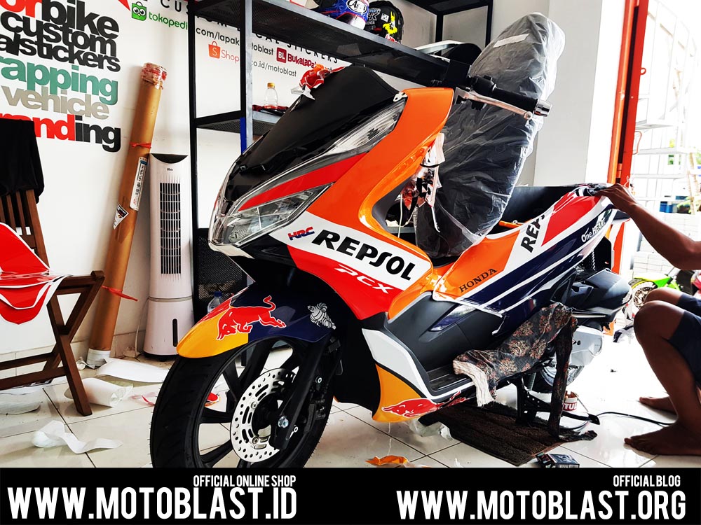 Ini dia Honda PCX 150 Lokal Livery Repsol pertama di Bali - MOTOBLAST