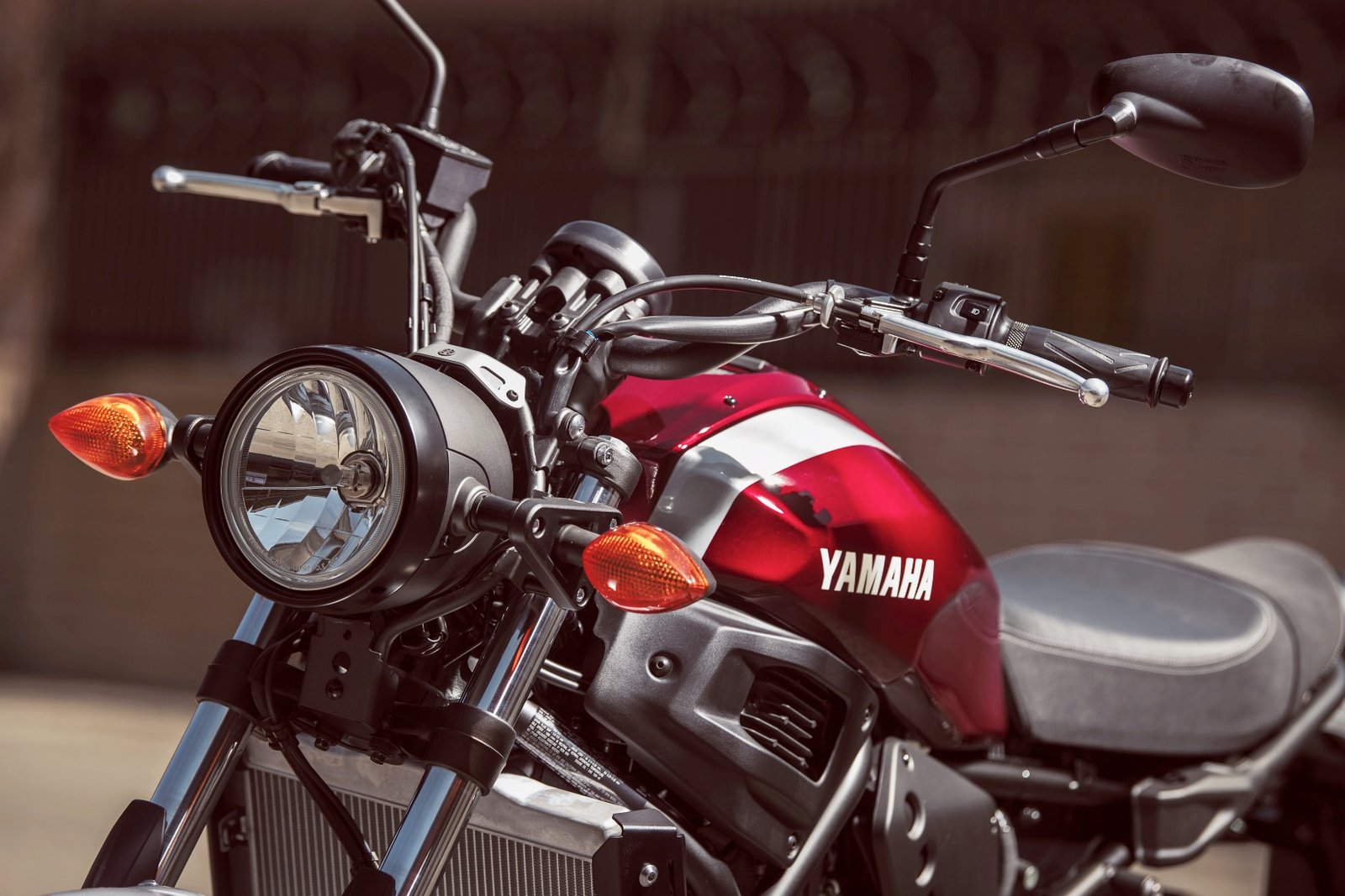 Yamaha siap hadirkan motor sport gaya retro XSR155 ke indonesia. Waahh ...