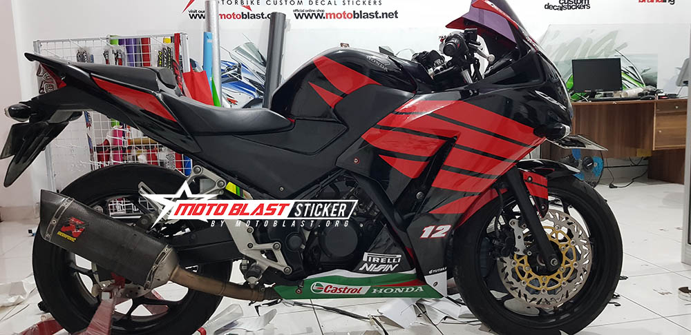 Keren banget!! Begini modif striping ala WSBK di CBR150R Lokal - MOTOBLAST