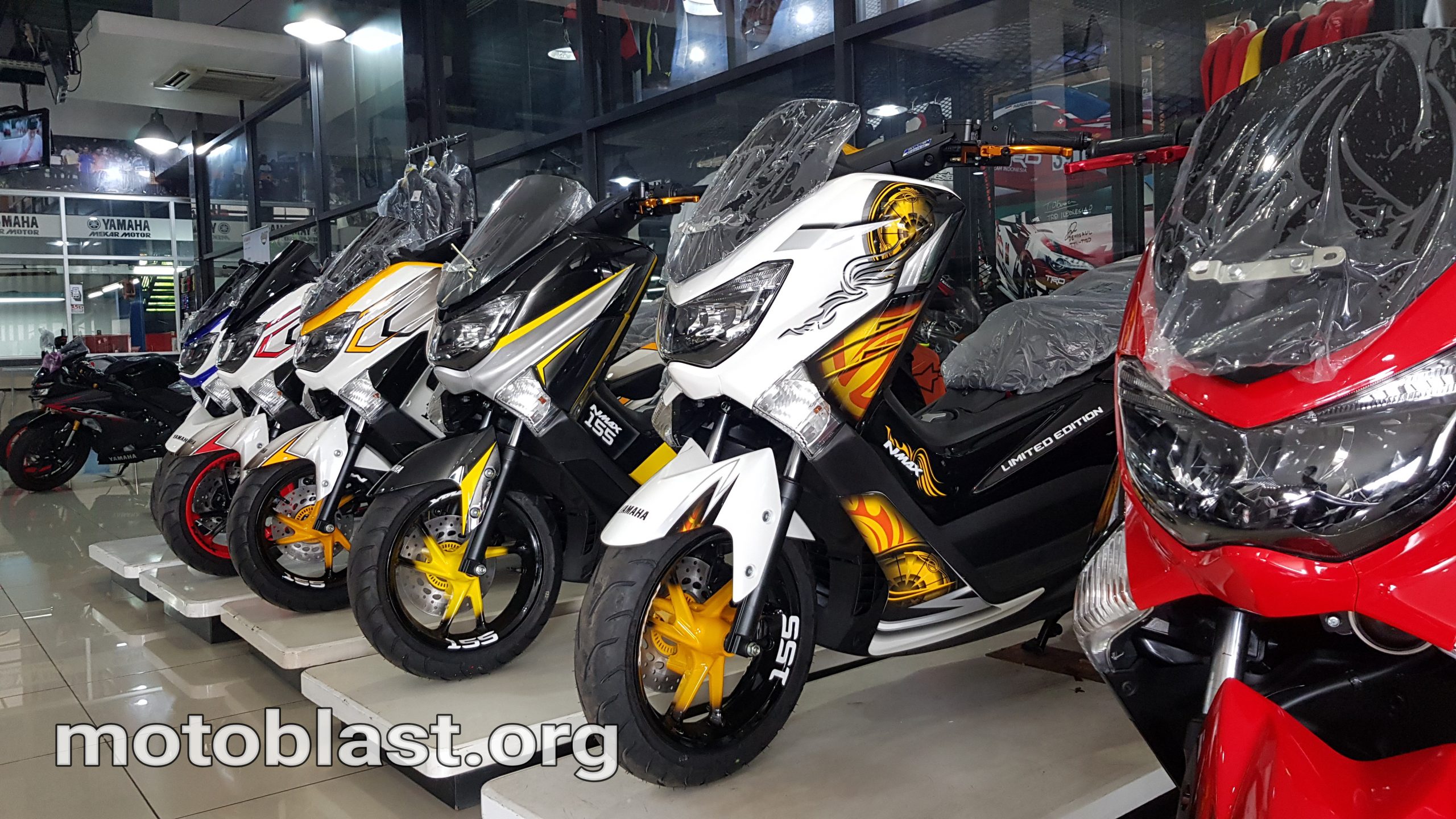 Nmax modif dari dealer Yamaha Mekar Bintaro ini asli KEREN BANGET ...