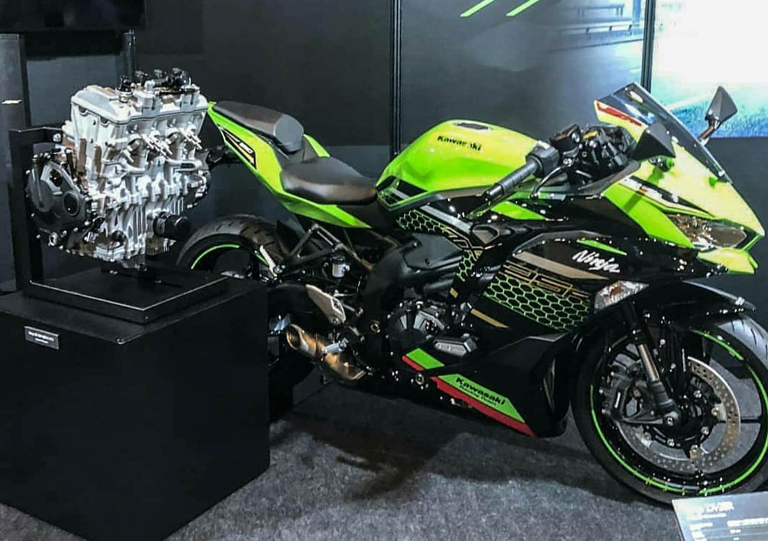 Wujud mesin Kawasaki ZX25R. Power capai 60Ps?? - MOTOBLAST