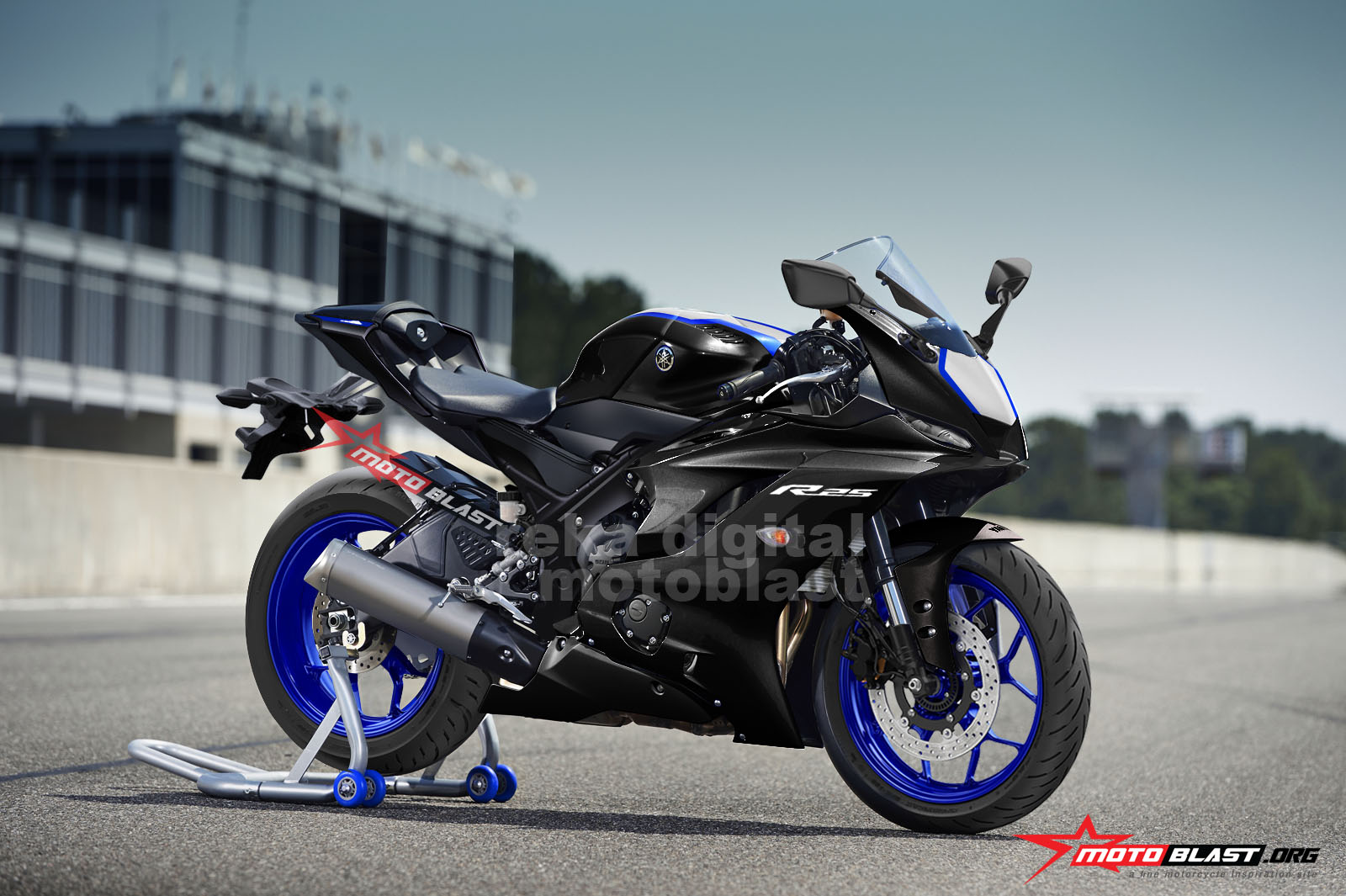 Yamaha di kabarkan menyiapkan Rival ZX-25R bro, New YZF-R25M ?? - MOTOBLAST