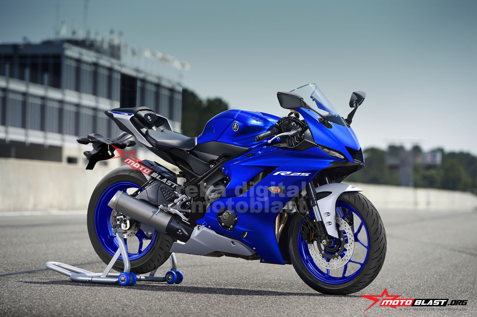 Rendering : Mungkin begini seharusnya wujud update Yamaha R25 V3 itu ...