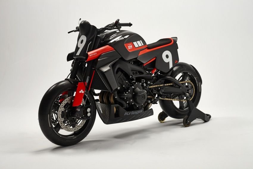 Ketika Yamaha XSR900 di custom body kit karbon XR9 Bottpower - MOTOBLAST