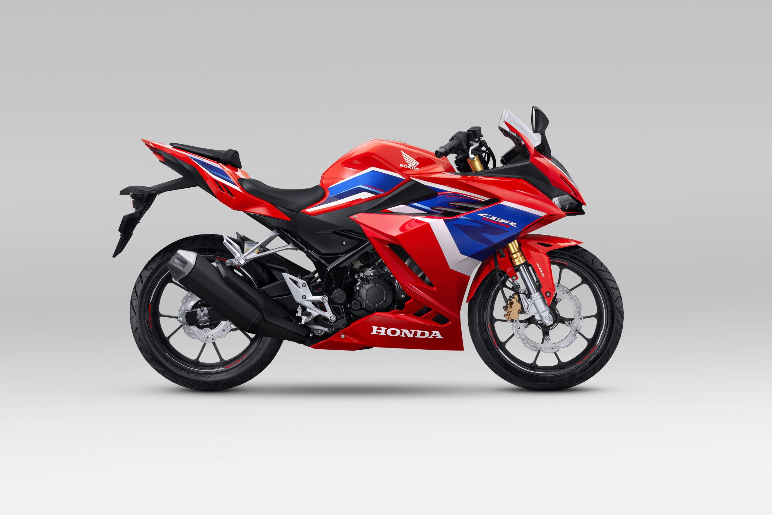 Honda CBR250RR dan New CBR150R 2021 kini ada livery HRC sangarr pol - MOTOBLAST
