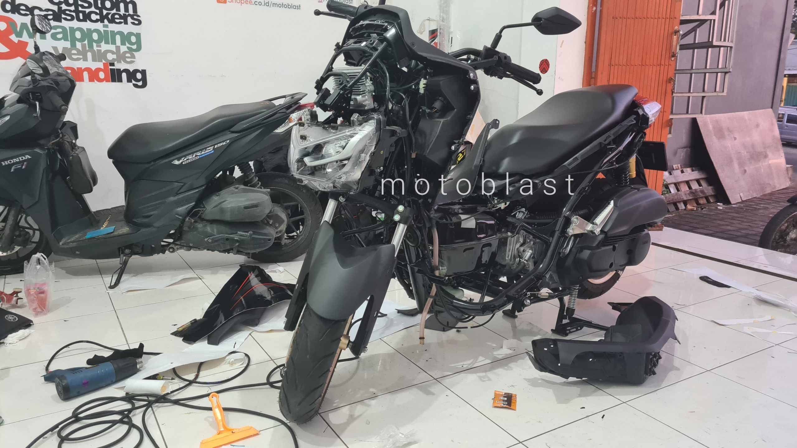 Begini Wajah Yamaha New Nmax jika di lepas body nya - MOTOBLAST