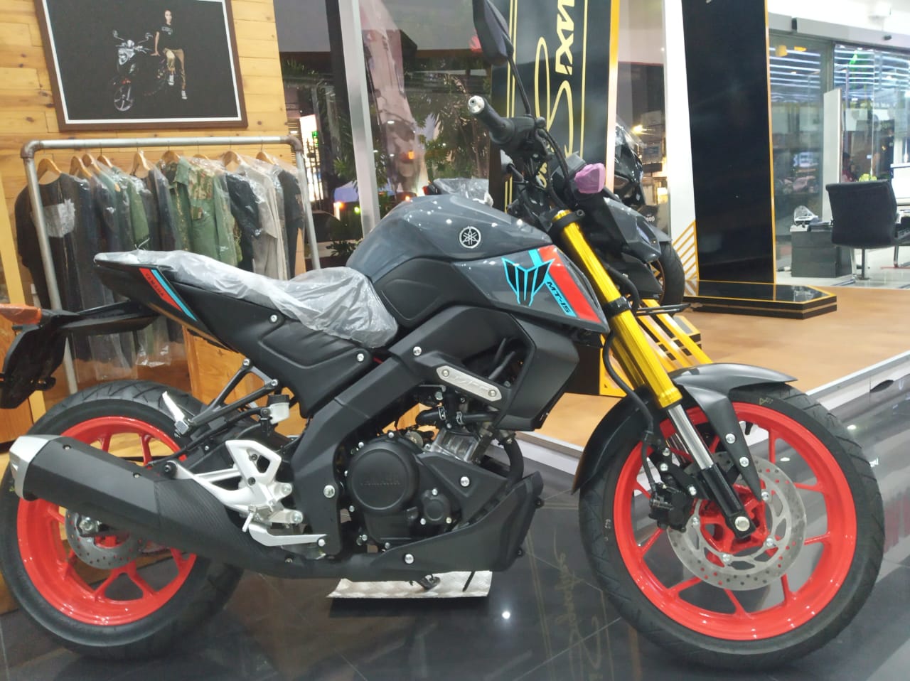 Yamaha MT-15 Metallic Dark Grey di Bali Harga terpaut tipis dari harga ...