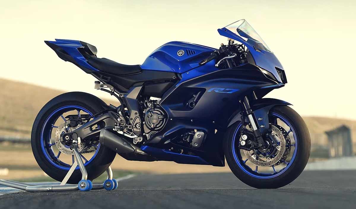 Seperti inikah kelak New Yamaha R25 V3 nanti?? - MOTOBLAST