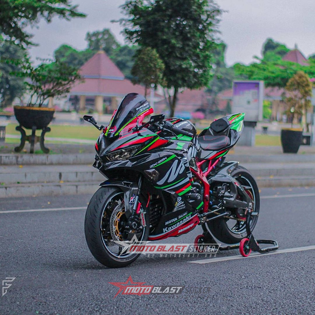 Gantengnya Ninja ZX25R dari banjarnegara ini dengan stiker Supergloss ...