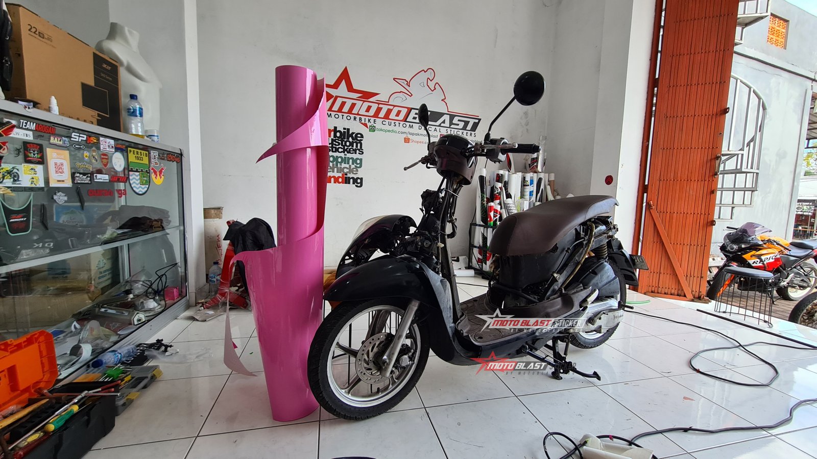 Keren nya Honda Scoopy full pink decal stiker, cewek banyak yang ...