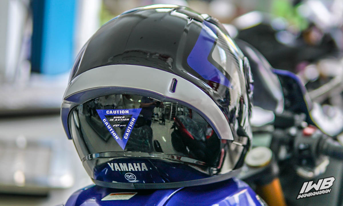 Helm Hadiah setiap beli Yamaha R15 V4 Keren banget yah?!! - MOTOBLAST