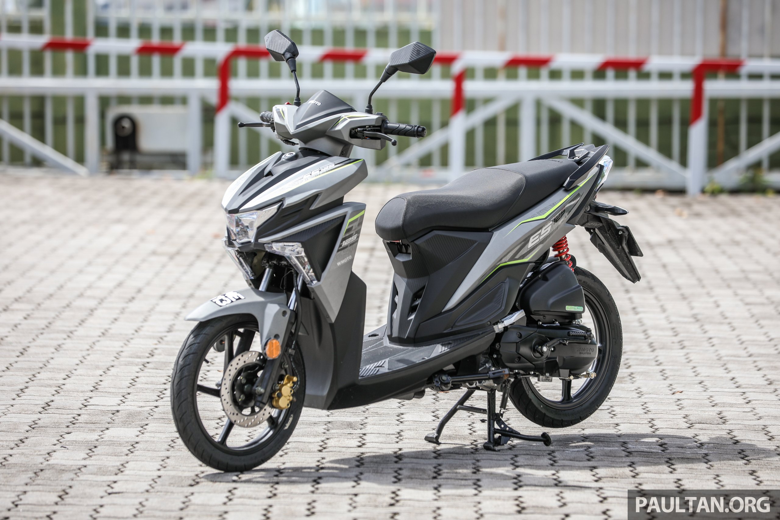WMoto ES125 - Motor matic di Malaysia yang mirip banget kayak Yamaha ...