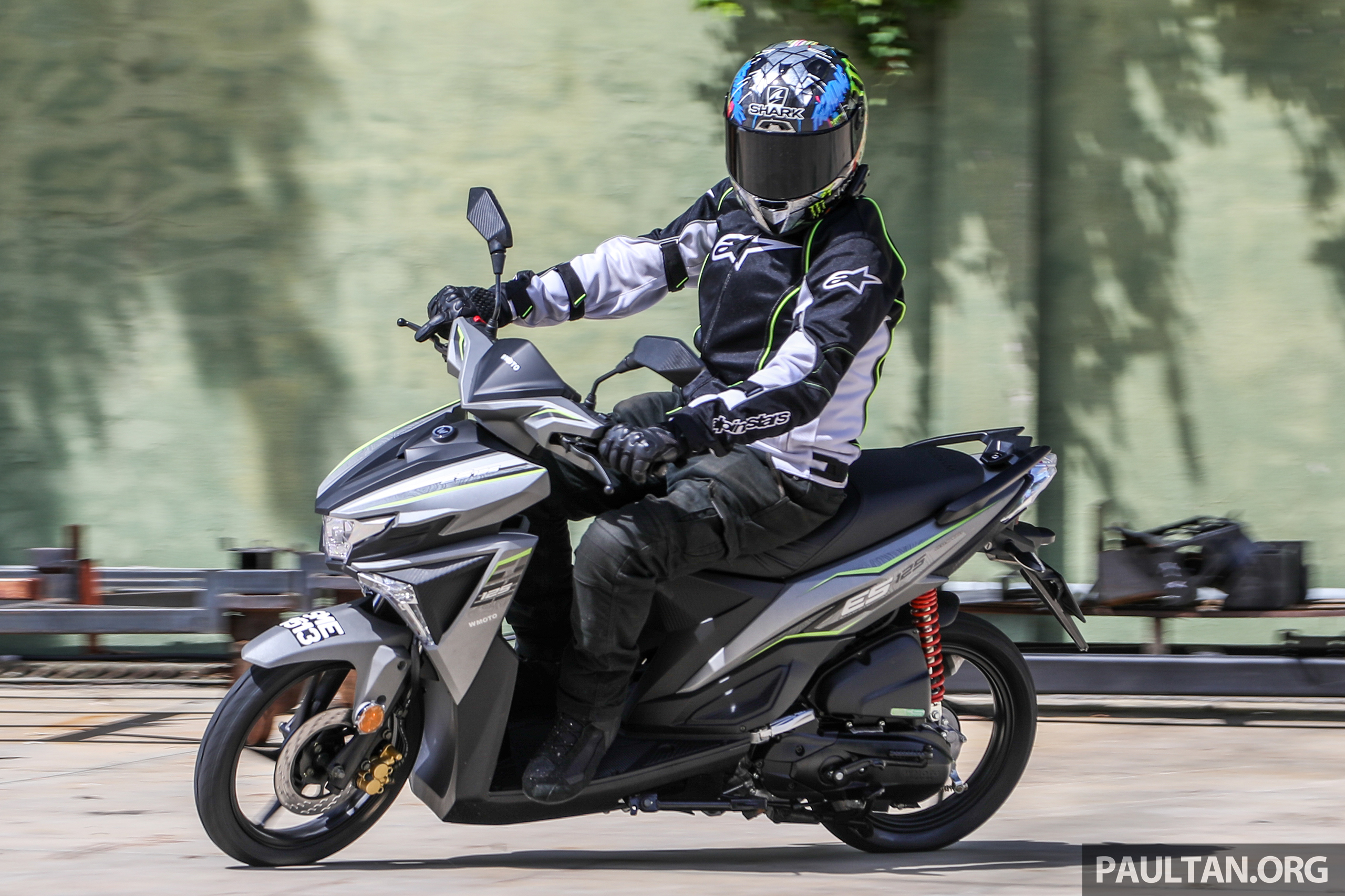WMoto ES125 - Motor matic di Malaysia yang mirip banget kayak Yamaha ...