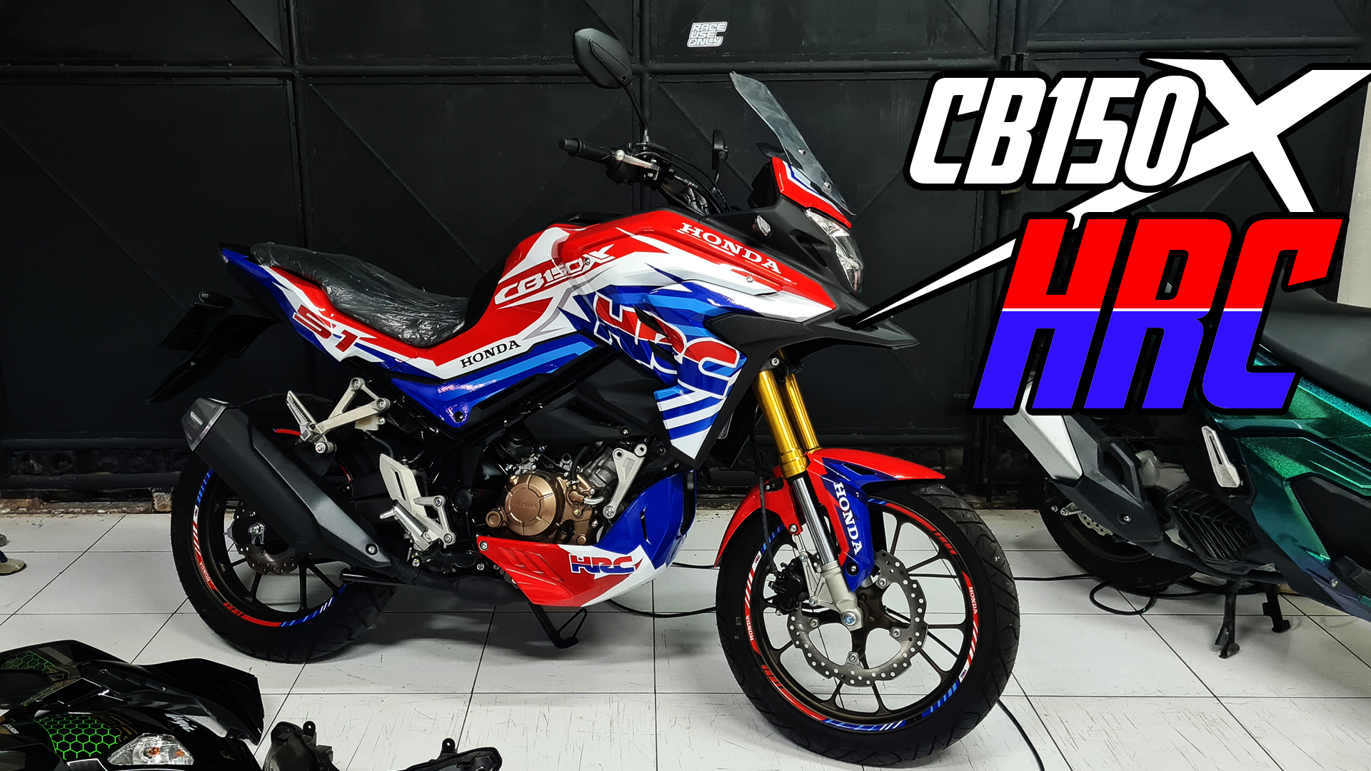 Honda CB150X di Full stiker HRC jadi kece - MOTOBLAST