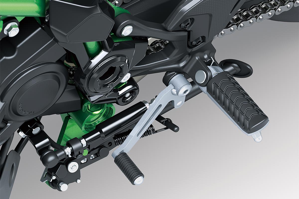 Kawasaki Z900 tahun 2025 resmi rilis Harga turun jauh - fitur dan ...